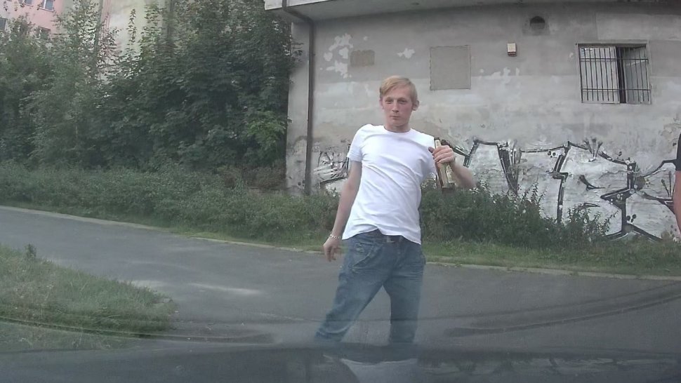 Wizerunek podejrzewanego o uszkodzenie mienia - Wiadomości - Komenda ... Wizerunek podejrzewanego o uszkodzenie mienia - Wiadomości - Komenda ...